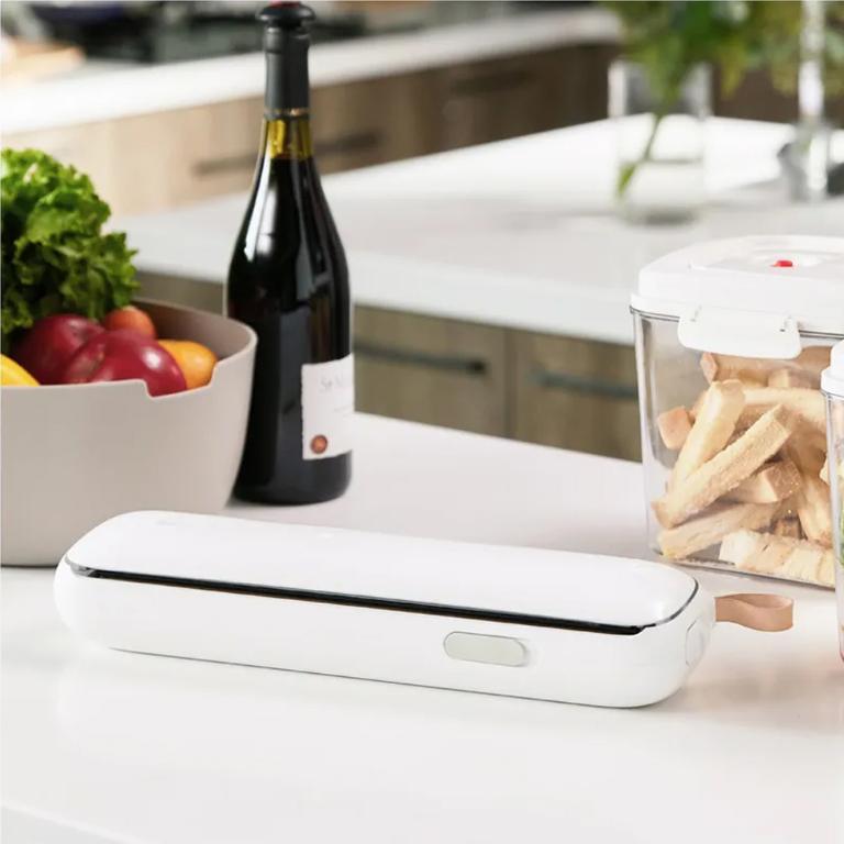 【Lisscode】鮮食小封 無線真空保鮮機 LC-002 (雲朵白) | (附真空抽氣管) 真空機 台灣製造｜新光三越 skm online｜skm online 新光三越線上官方購物平台