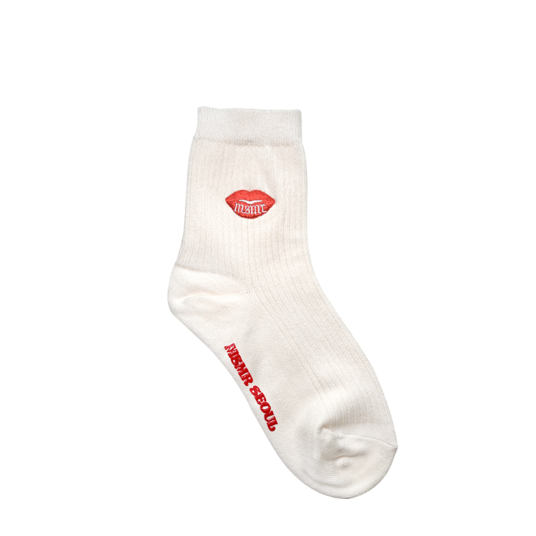 MSMR Lips logo socks 紅唇短筒襪 奶油｜新光三越 skm online｜skm online 新光三越線上官方購物平台