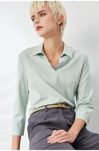 Diffa-精緻美型襯衫領設計上衣｜嘉義垂楊店｜skm online 新光三越線上官方購物平台